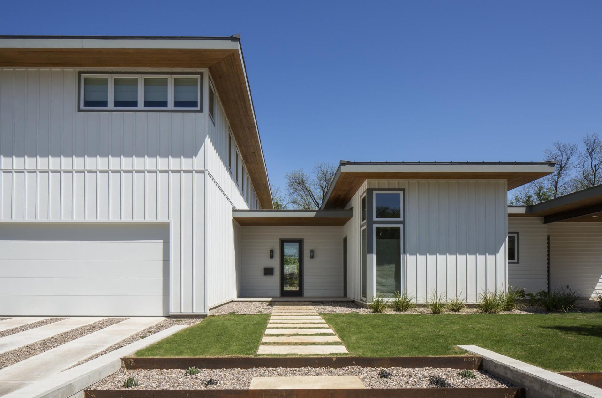Vertical Siding | Replacement | Acworth GA
